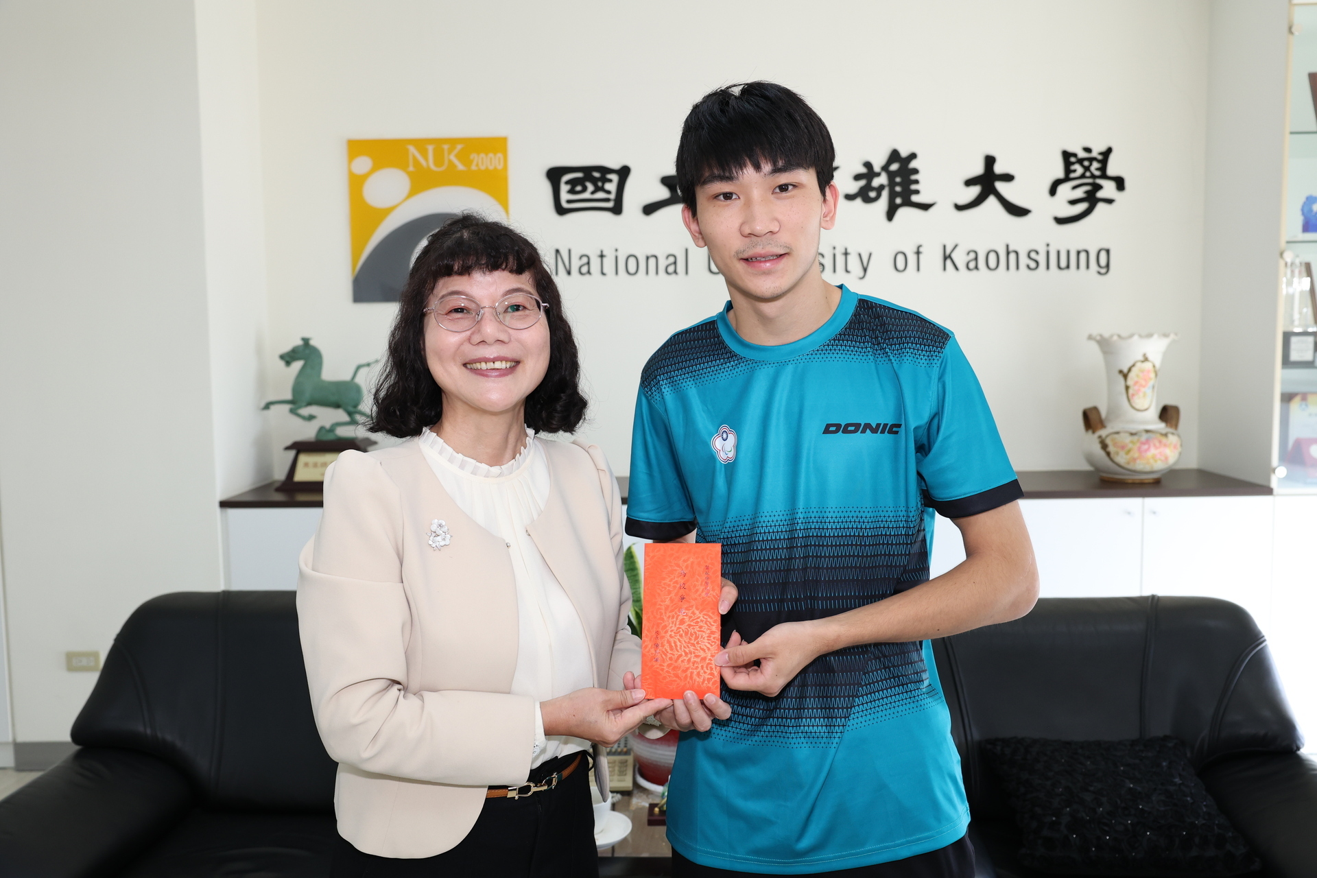 President Chen Yueh-Tuan met with table tennis players Lin Tzu-Yu, Tian ...