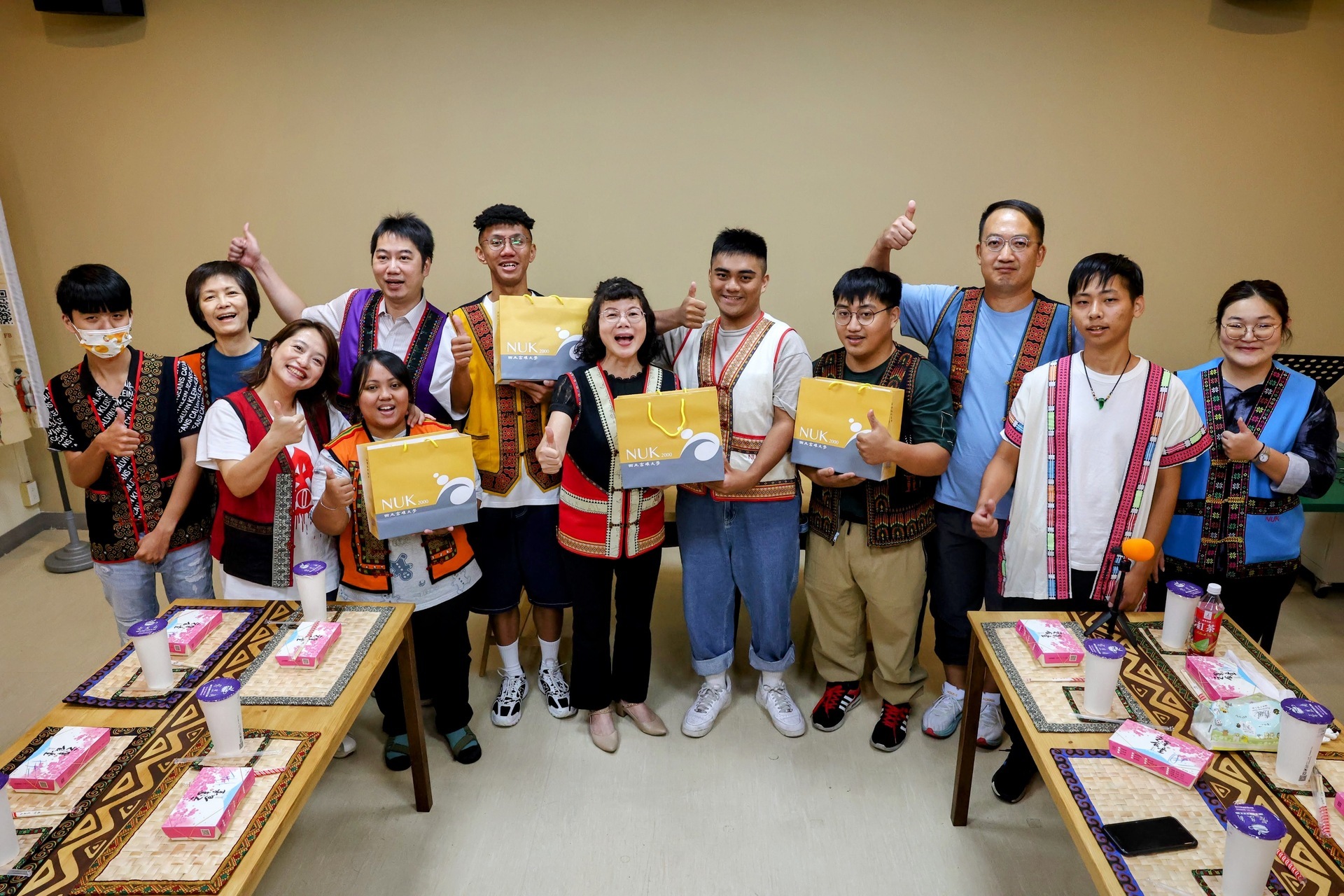 Cheng-Han Li, Jui-Peng Tseng, Wei-Ting Tu, Ya-Bo Chu, and Kao Yang from ...